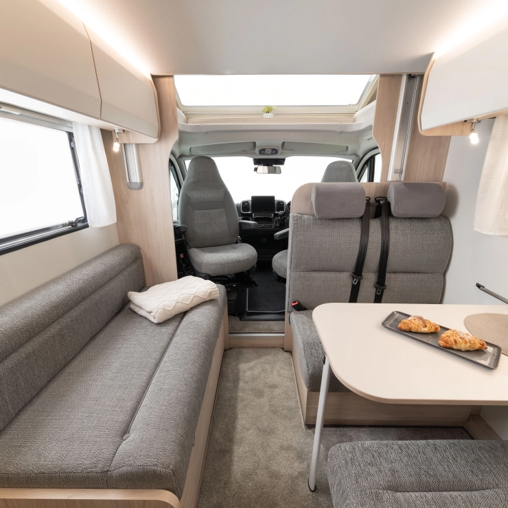 Whirlwind GT 196 | Spacious 6-Berth Motorhome | Elddis